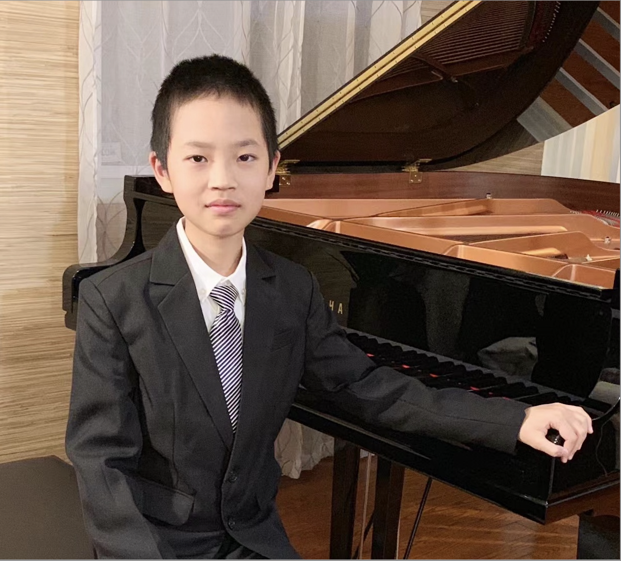 RYAN YUNEN GU – Music and Stars Magazine